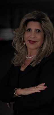 Elizabeth Haakenson | Pinnacle Estate Properties, Inc. | CA Real Estate