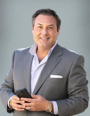 Robert Elder | Phyllis Browning Company