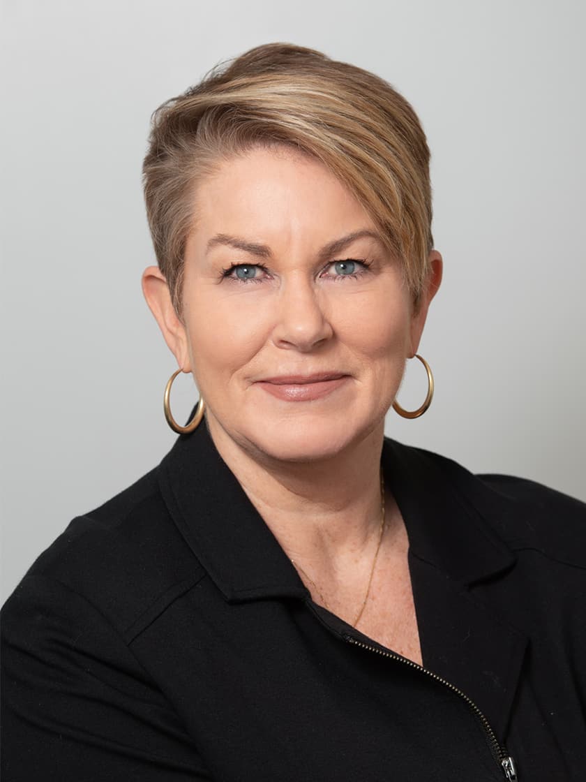 Deena Powell's Instagram, Twitter & Facebook on IDCrawl