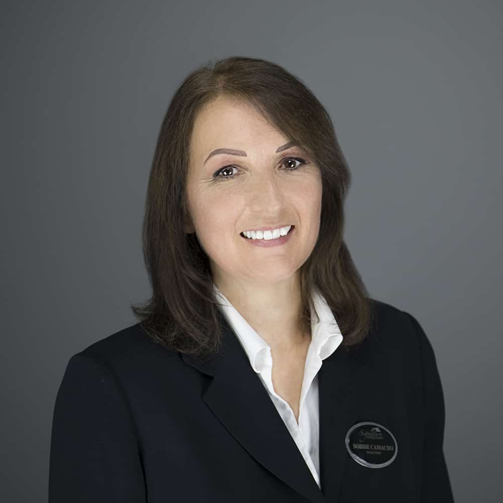 Roberta Camacho | Signature Real Estate | NV Real Estate